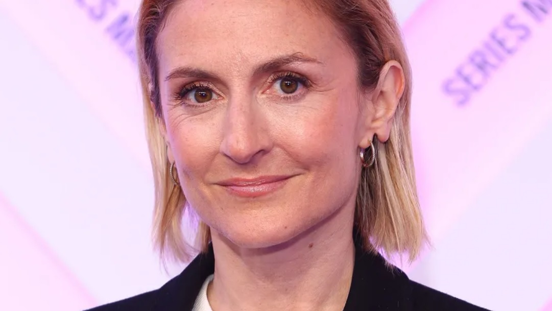 « En trouple » : Camille Chamoux évoque sa vie de couple pas comme les ...