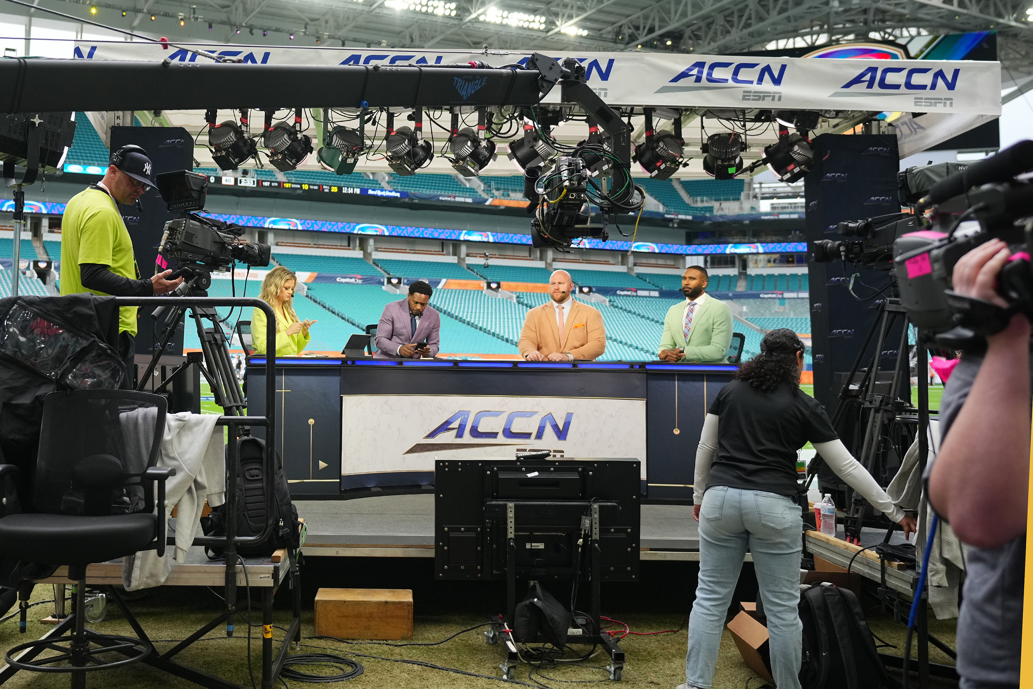 ACC Huddle heading to Coral Gables for Canes-Gators