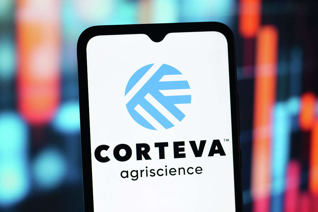 Corteva to split into two independent companies by 2026