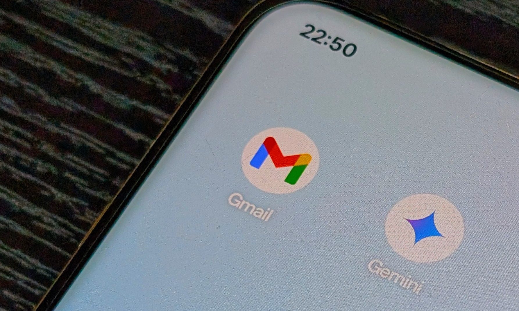 Google clarifies Gmail’s Smart Features don’t use your data to train the Gemini AI model
