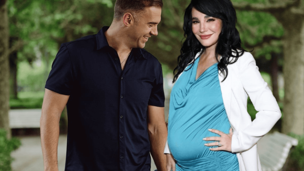 Martha Higareda and Lewis Howes reveal the gender of their babies