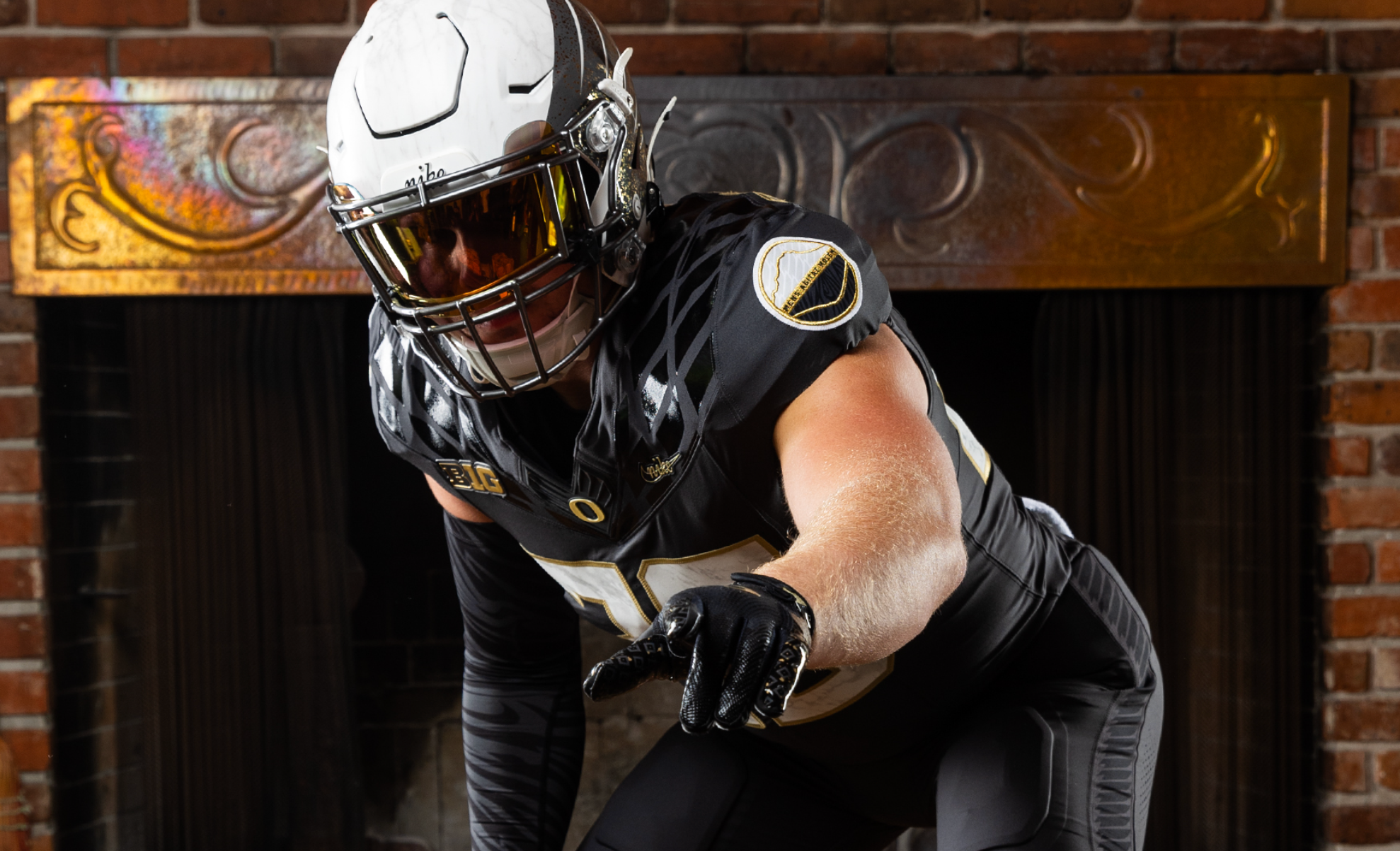 Oregon Ducks reveal special 'Shoe Duck' uniforms to honor Phil Knight