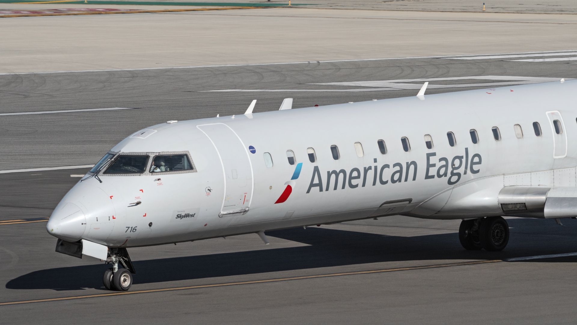 American Eagle Bombardier CRJ900 Grounded After Ground Vehicle Strikes Fuselage In Omaha