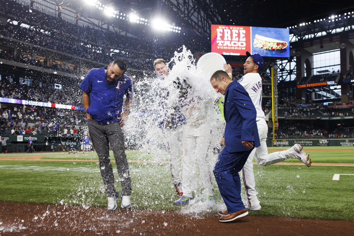 MLB Reporter Taking Heat for Postgame Encounter With Cameraman