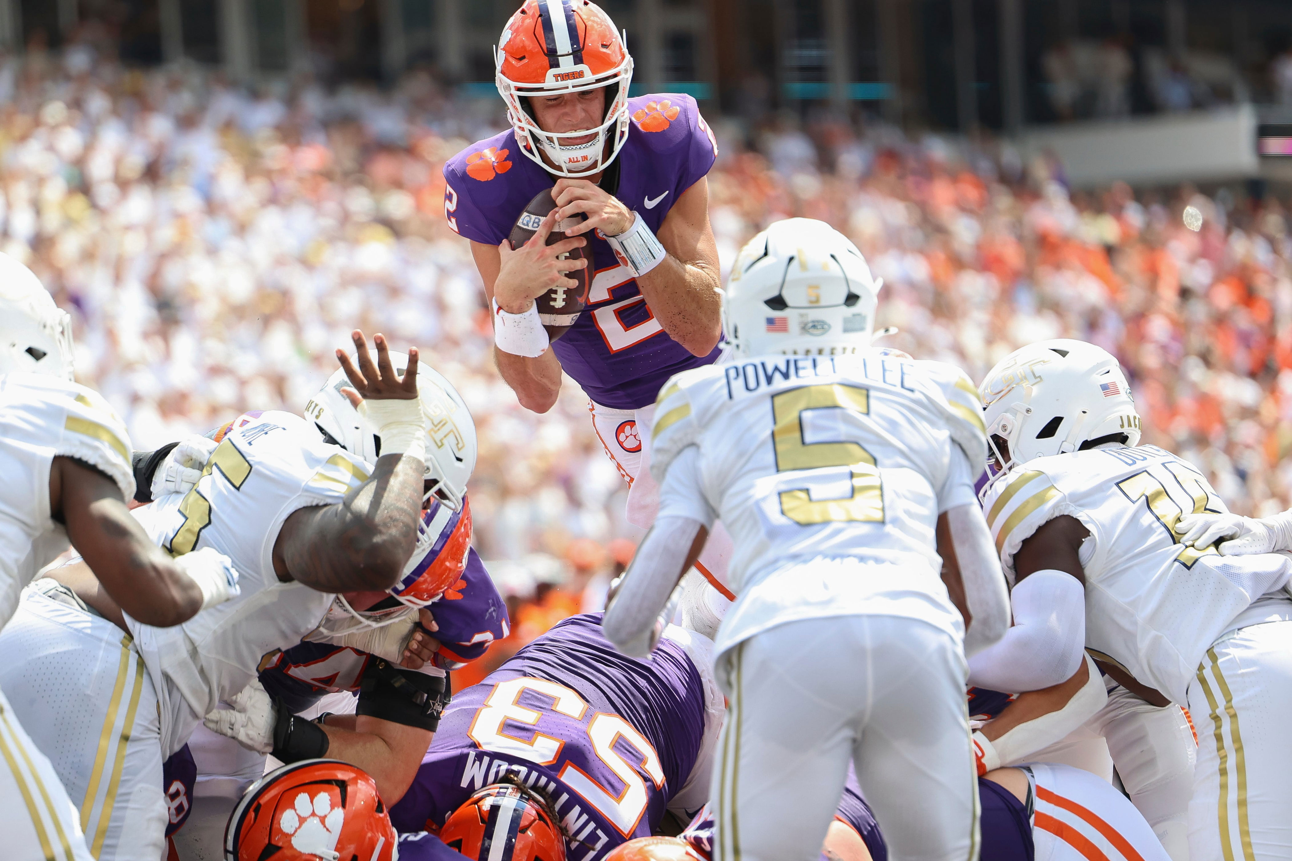 AP Top 25: Georgia Tech ranked highest since 2015; Dawgs move up after ...