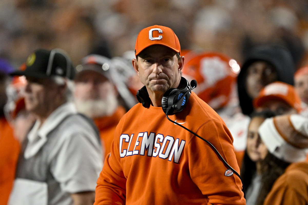 Frustrated Dabo Swinney Explodes During Clemson-Duke