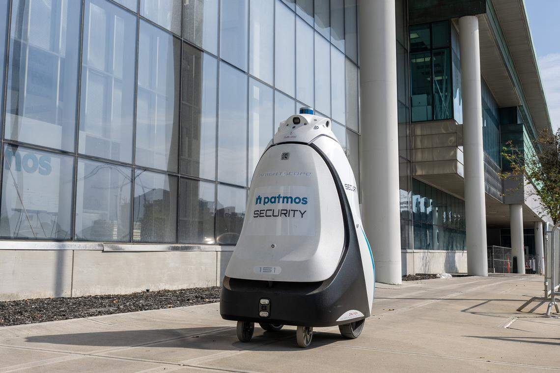A security robot failed in NYC. Now, it's trying to protect downtown ...