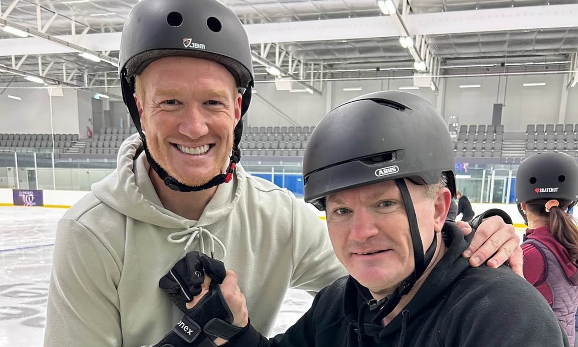 Ricky Hatton's Dancing On Ice co-stars lead tributes as boxing legend ...