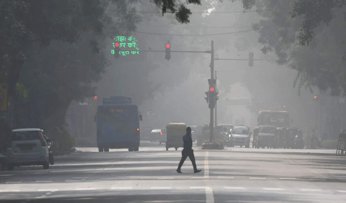Delhi's Air Quality Remains Poor with Rising AQI Levels