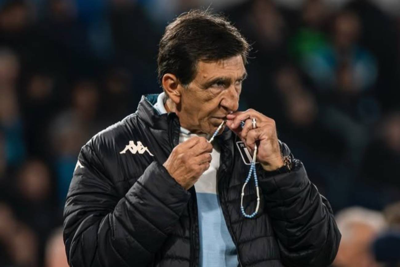 Racing le ganó a River un partido memorable y avanzó a cuartos de final