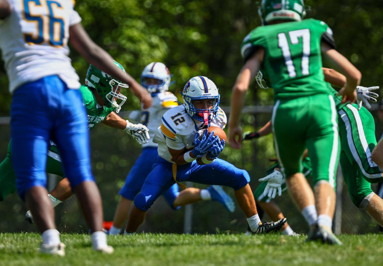 Pen Argyl football scores 35 points in 1st half, crushes Wilson