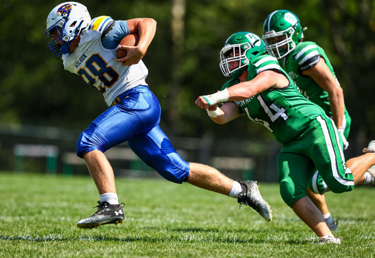 Pen Argyl football scores 35 points in 1st half, crushes Wilson