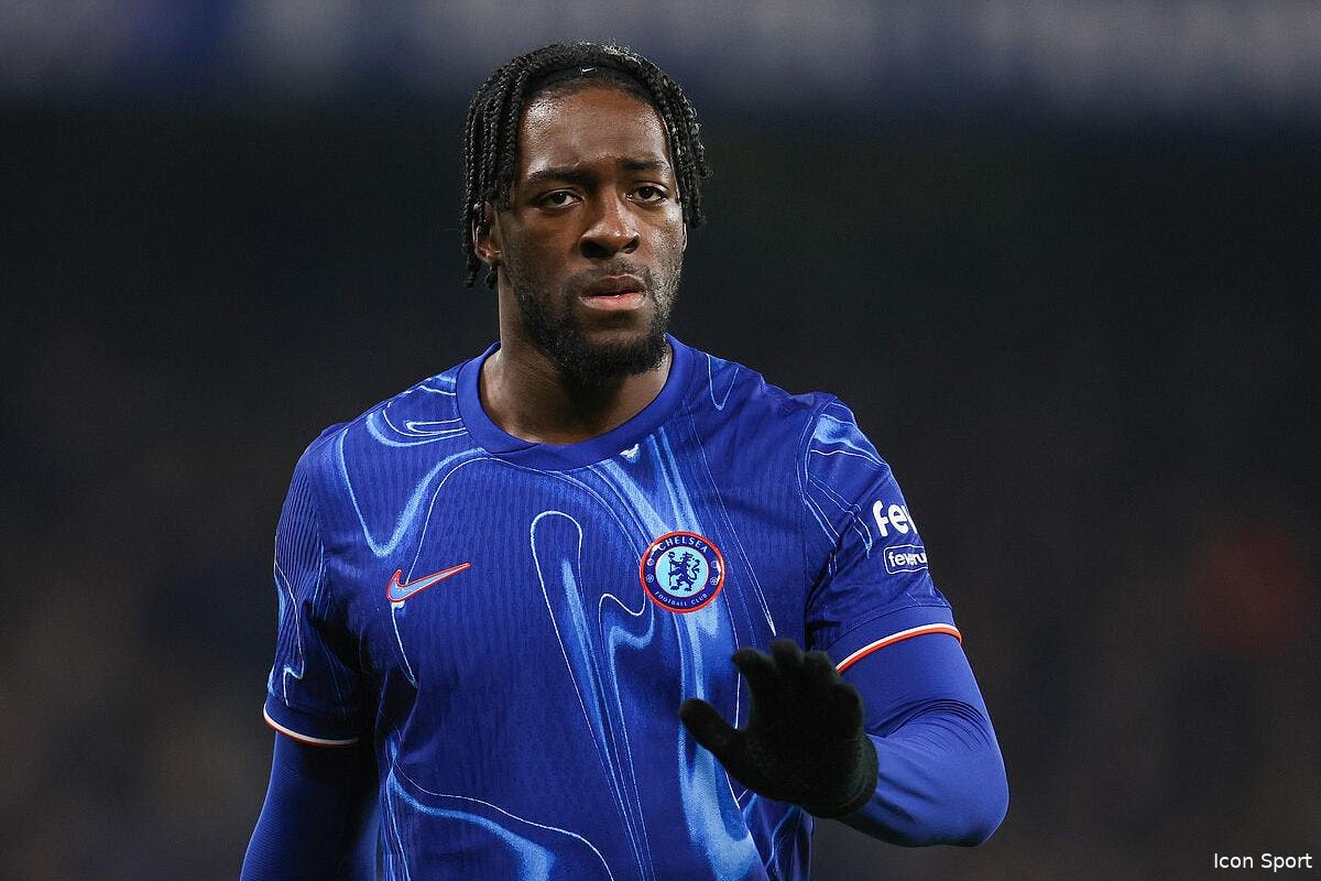 L'OL et le Paris FC en guerre pour Disasi