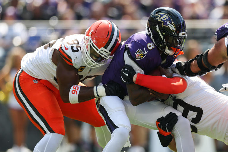 Browns vs. Ravens live updates: Cleveland blown out by Baltimore in ...