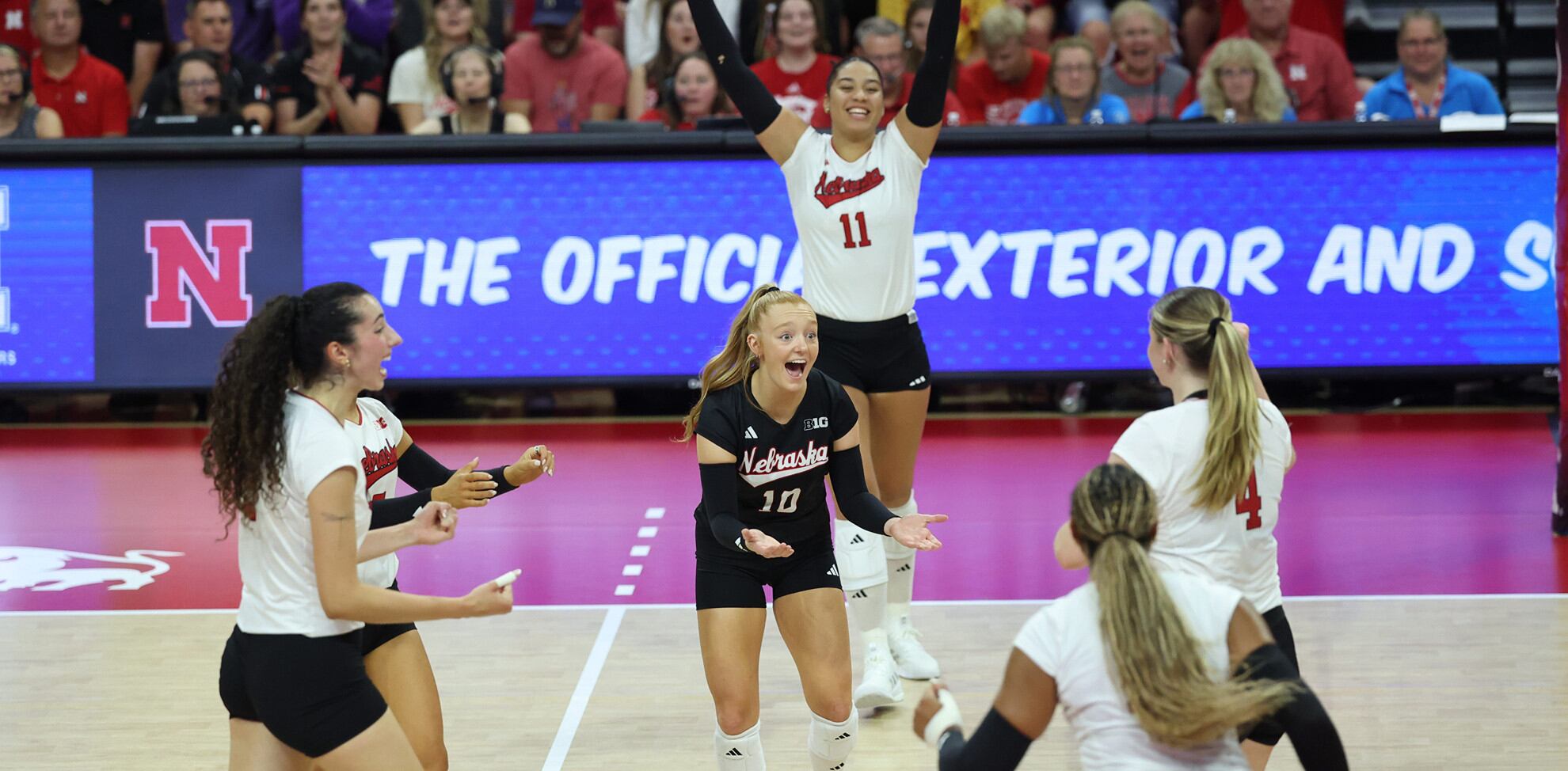 Nebraska volleyball sweeps Grand Canyon