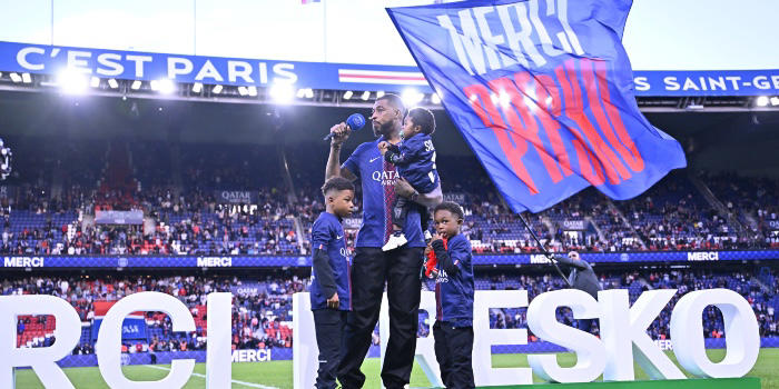 L’hommage vibrant du PSG et du Parc des Princes pour Kimpembe