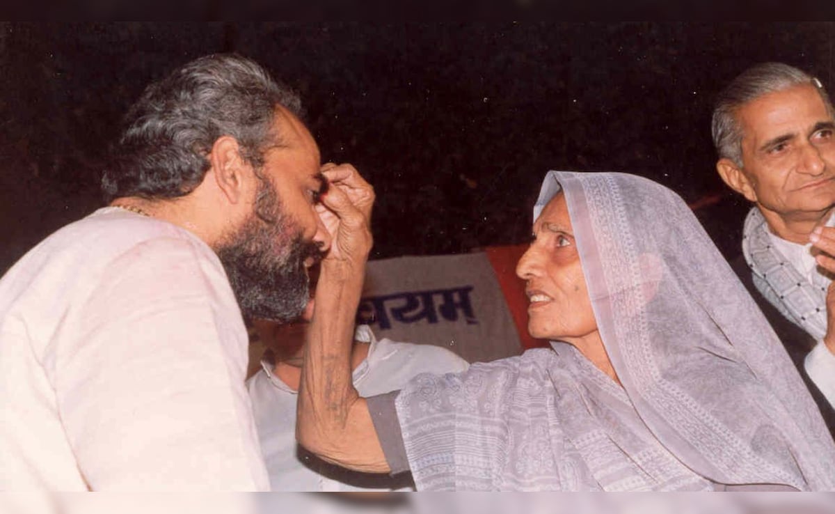 PM Modi's 75th Birthday: A Look At Some Rare Photos Of Narendra Modi