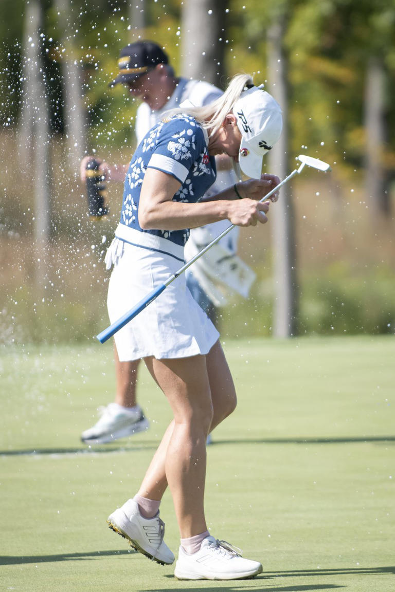 Hull takes advantage of Thitikul's final-hole meltdown to win Kroger Queen City title