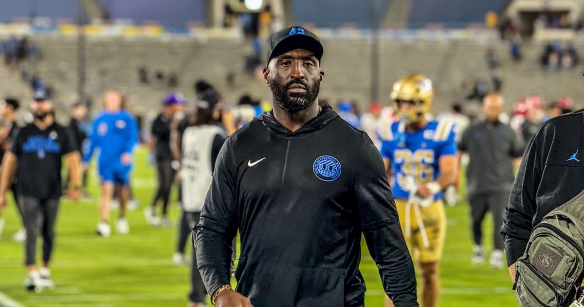UCLA fires DeShaun Foster after 0-3 start