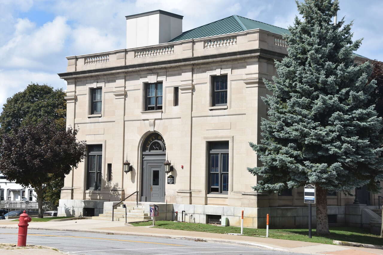 Manistee City Council to choose next mayor Tuesday