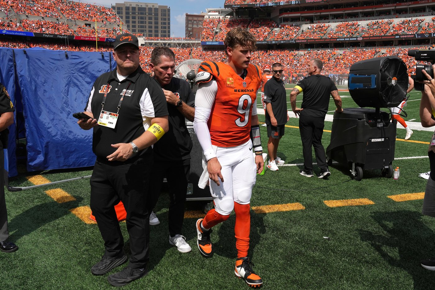 What is turf toe and why will it sideline the Bengals' Joe Burrow for a ...