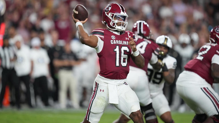 AP Top 25 poll: Clemson, South Carolina drop out, while Vanderbilt joins Week 4 college football ...