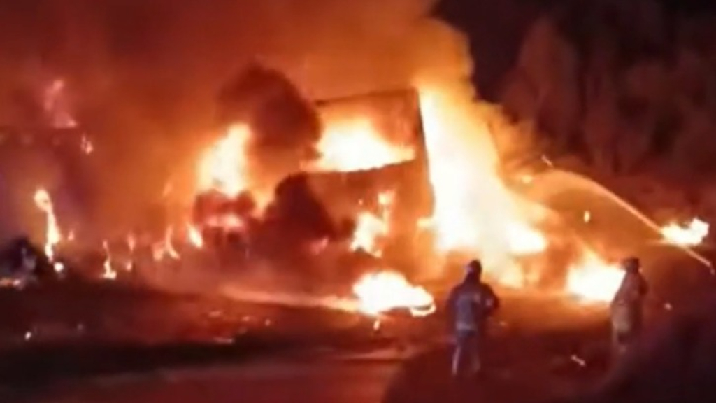 Man dies after truck, car crash, burst into flame in Queensland