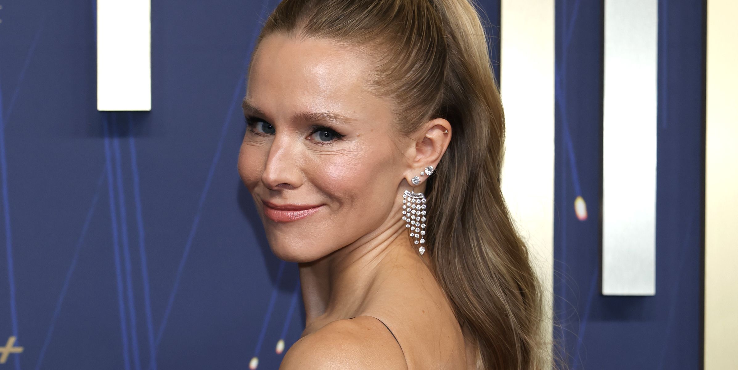 Kristen Bell’s Armani Emmys Dress Is a Party in the Back