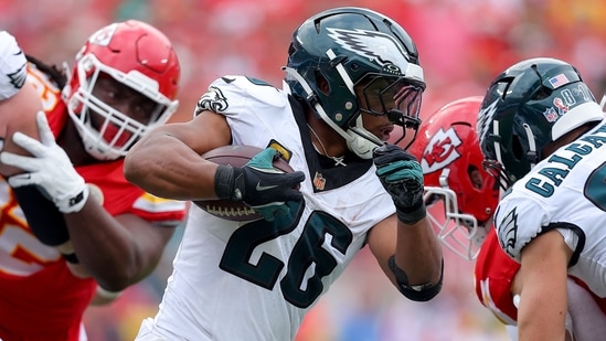 Eagles' false start caught on camera; spark foul cries against tush ...