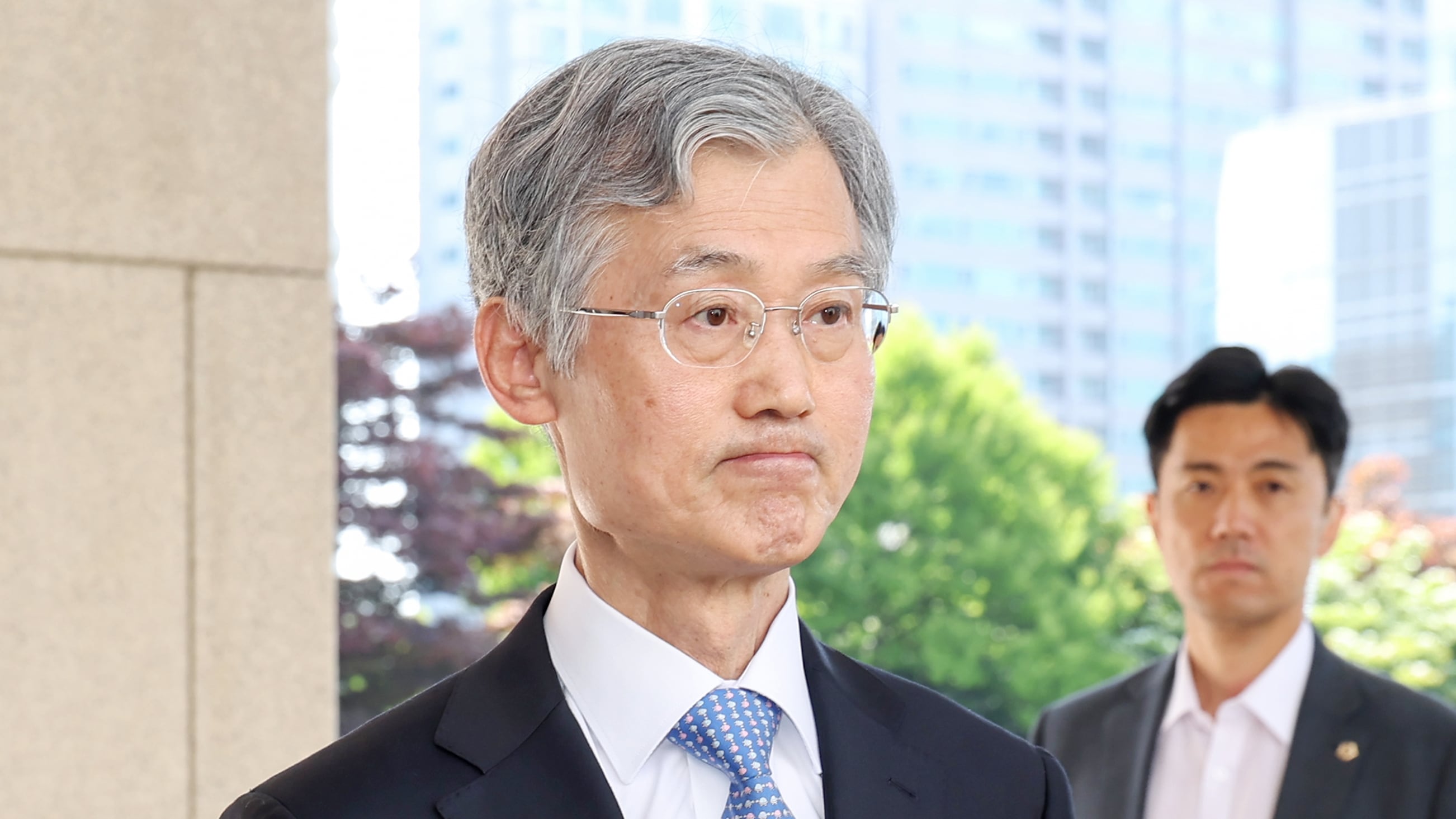 Breaking: Democratic Party leader demands Cho Hee-dae's resignation