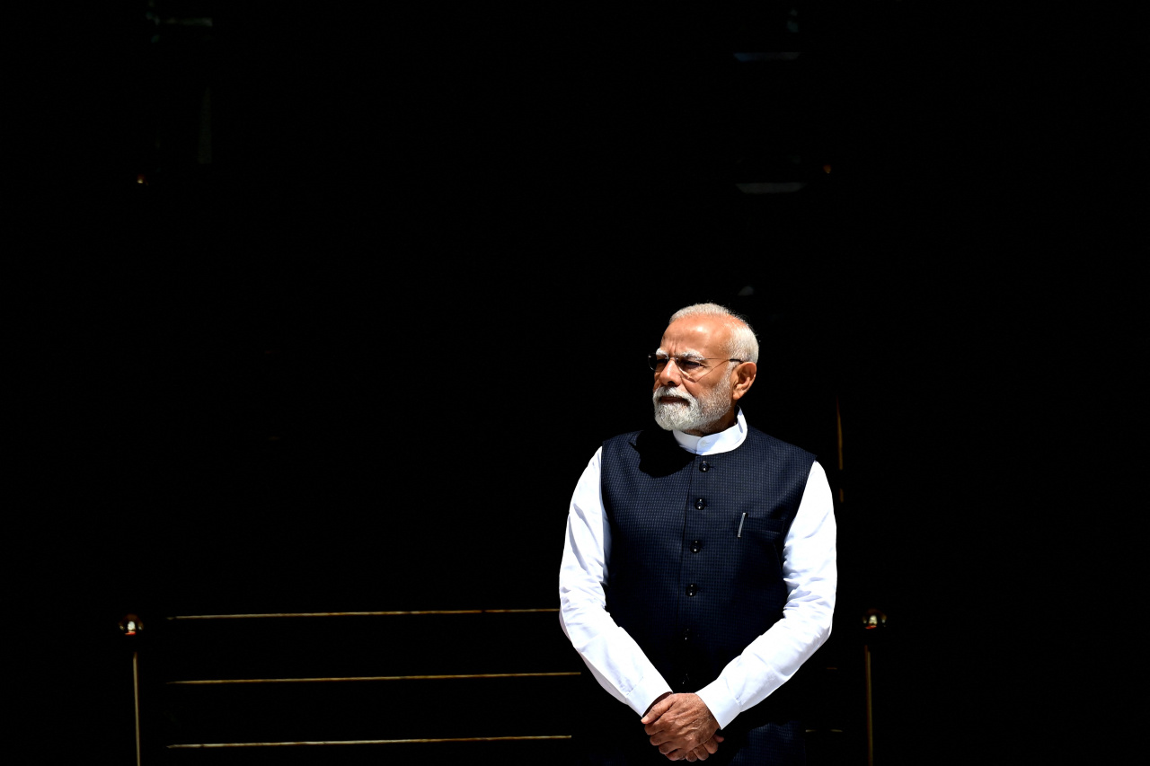 Modi’s Strategy for Mending Ties With Trump: a Stiff Upper Lip