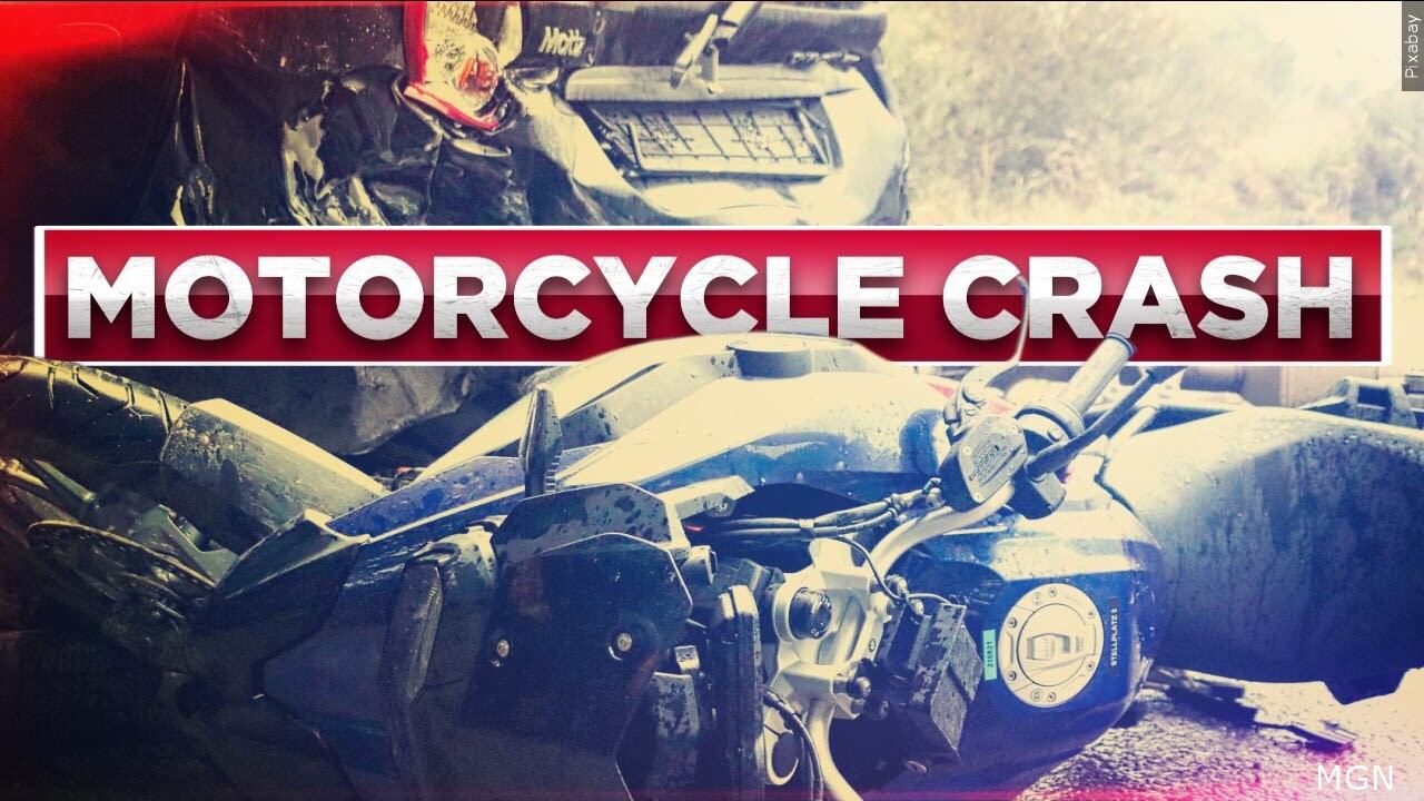 2 injured after motorcycles crash