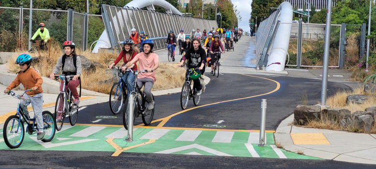 Crowds return to downtown Portland for first Portland Sunday Parkways ...