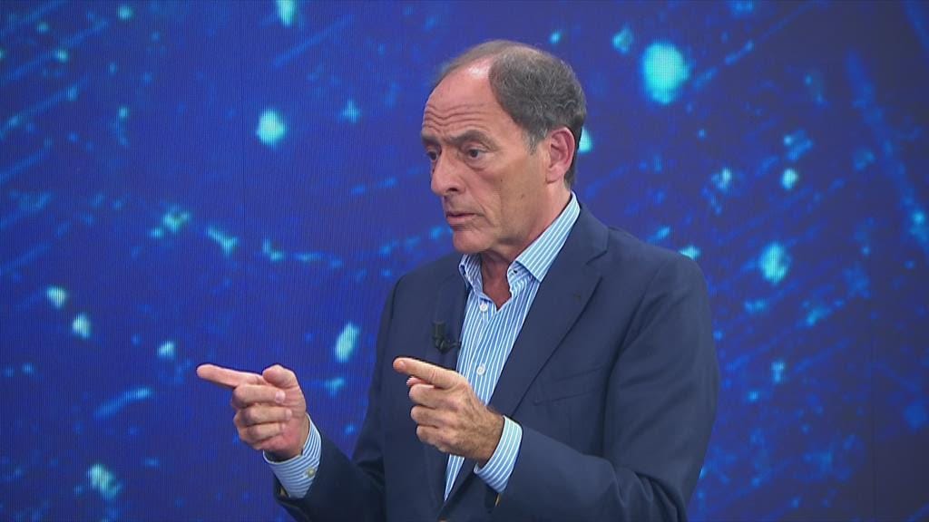 Bastam "dois dedos de testa" para perceber que "19 drones não se perdem ...