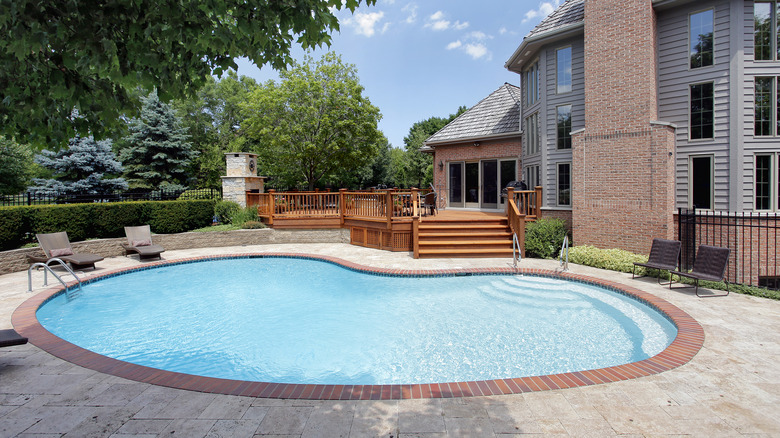 What You Need To Know Before Getting A Pool Slide