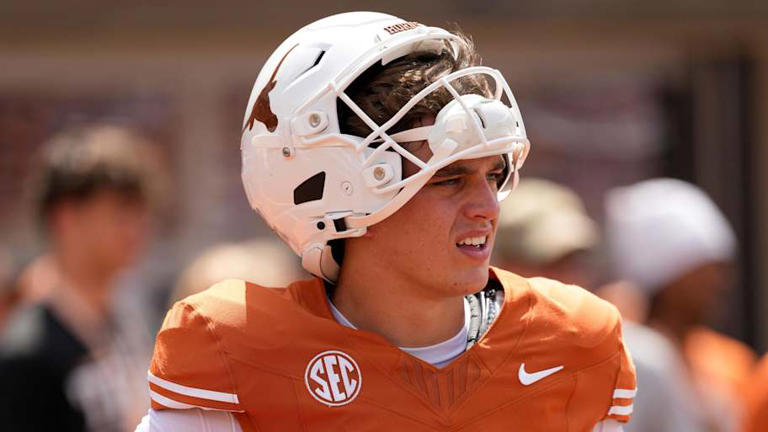 Amid his on-field struggles, Arch Manning card sets record