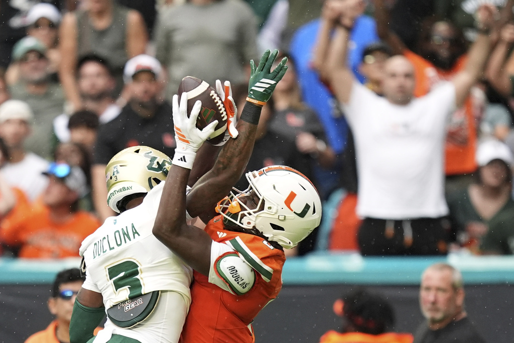 AP Top 25 college football rankings name Notre Dame as the first ranked ...