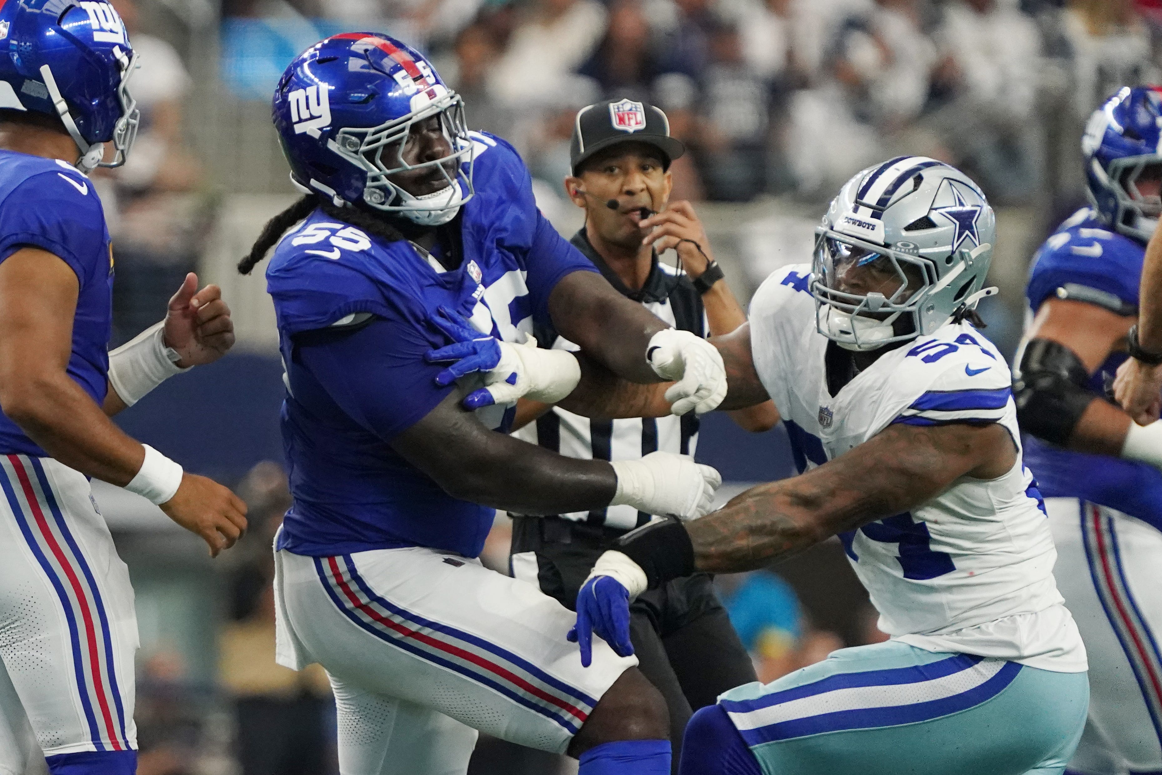 New England Patriots sign ex-New York Giants OL James Hudson
