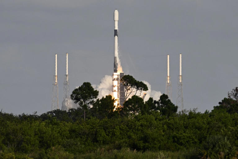 SpaceX launches cargo freighter to the International Space Station