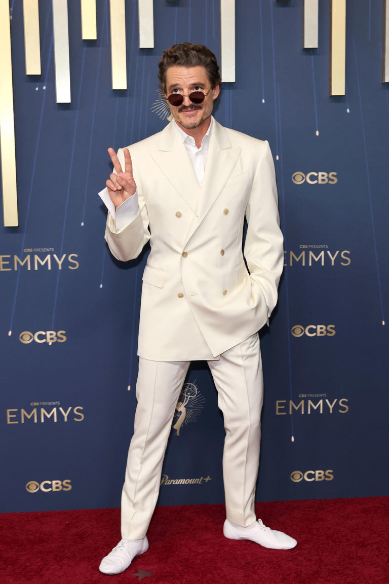 Hannah Einbinder, Tramell Tillman, and Our Favorite Looks on the Emmys ...