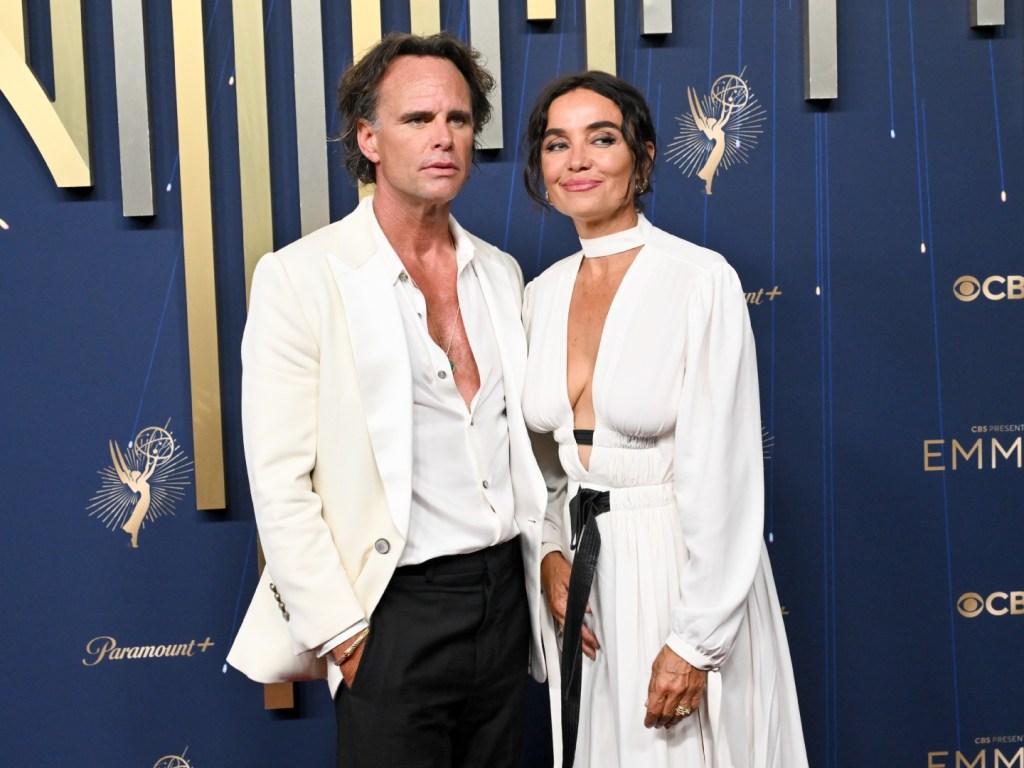 Fans Are Calling Out This ‘Awkward' PDA Moment With Walton Goggins ...