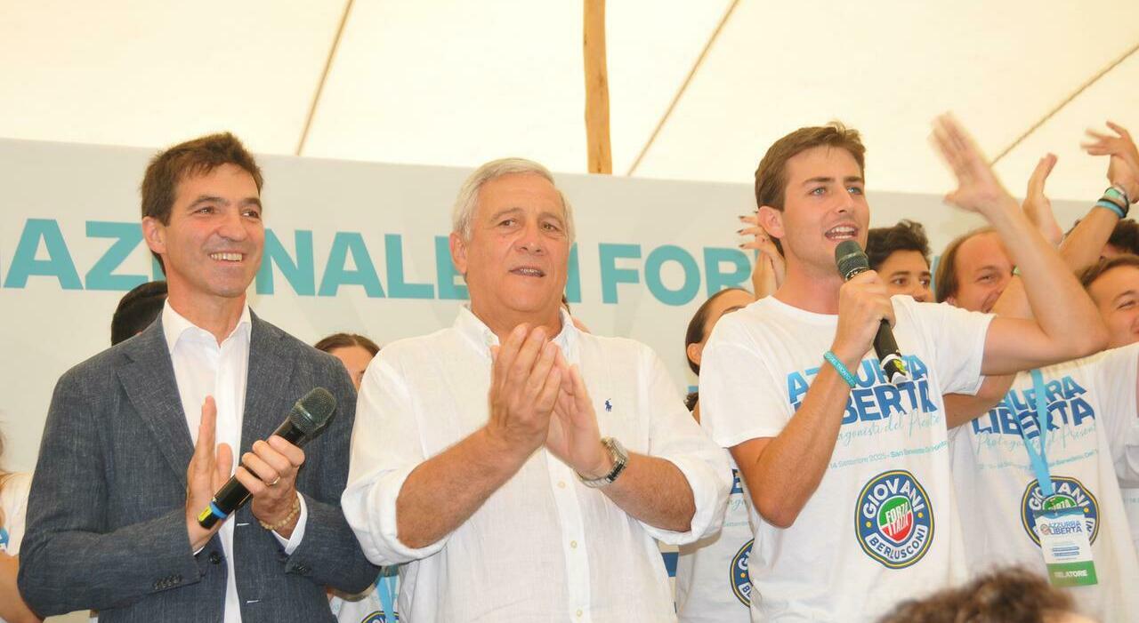 «Silvio disse che contava su di te». Tajani a San Benedetto lancia la ...