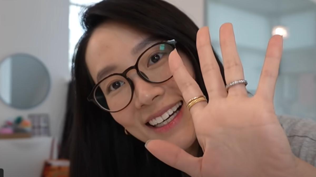 「零負評女神」Kelly回歸！神隱1年突發新片 鐵粉：超感動