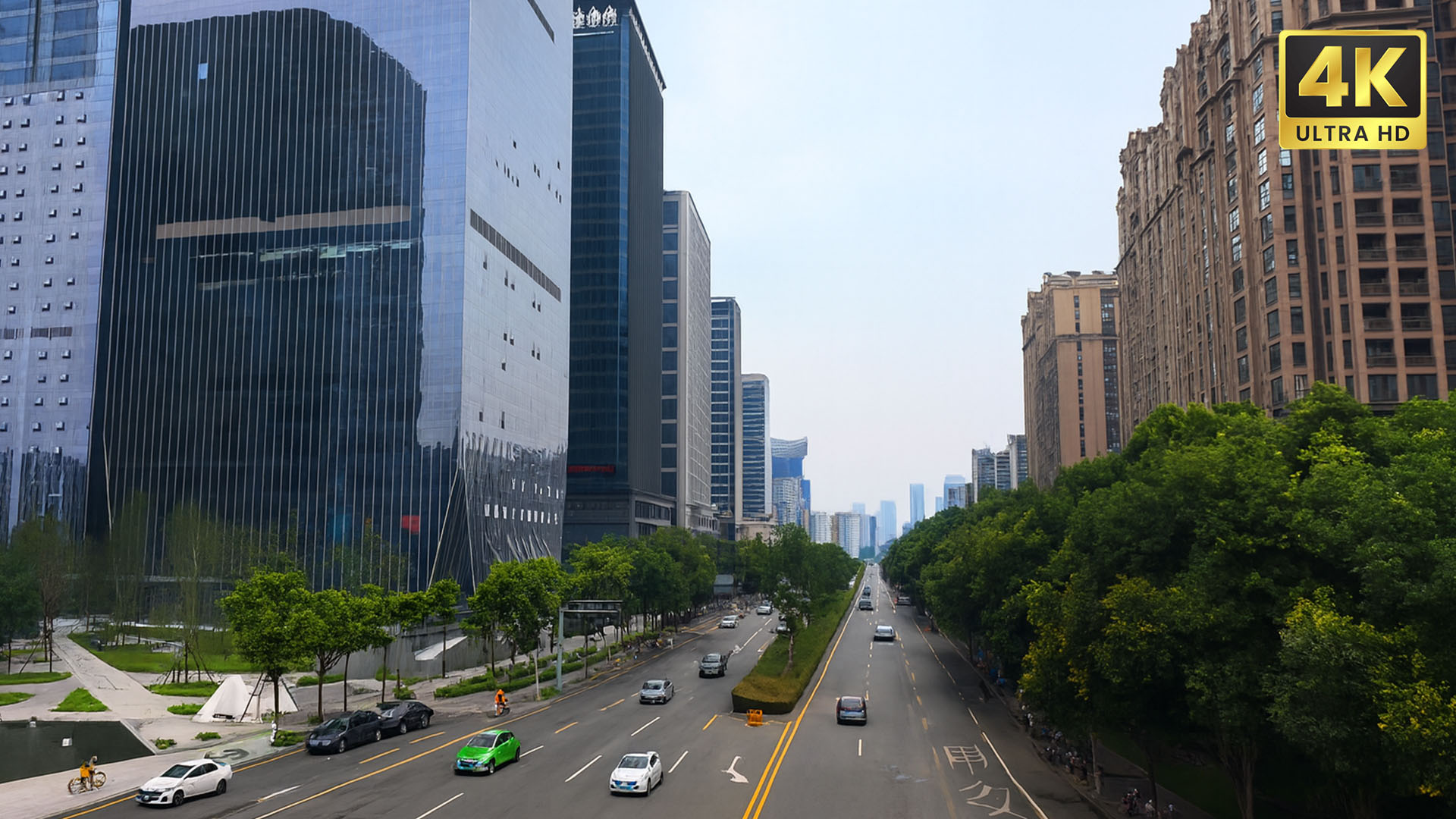 Chengdu CBD Stadtspaziergang in 4K – Chinas moderne Skyline entdecken