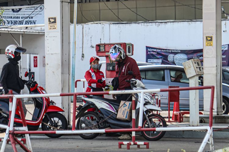 Cara Efisiensi Konsumsi Bahan Bakar Mobil Bensin di Tengah Fluktuasi ...