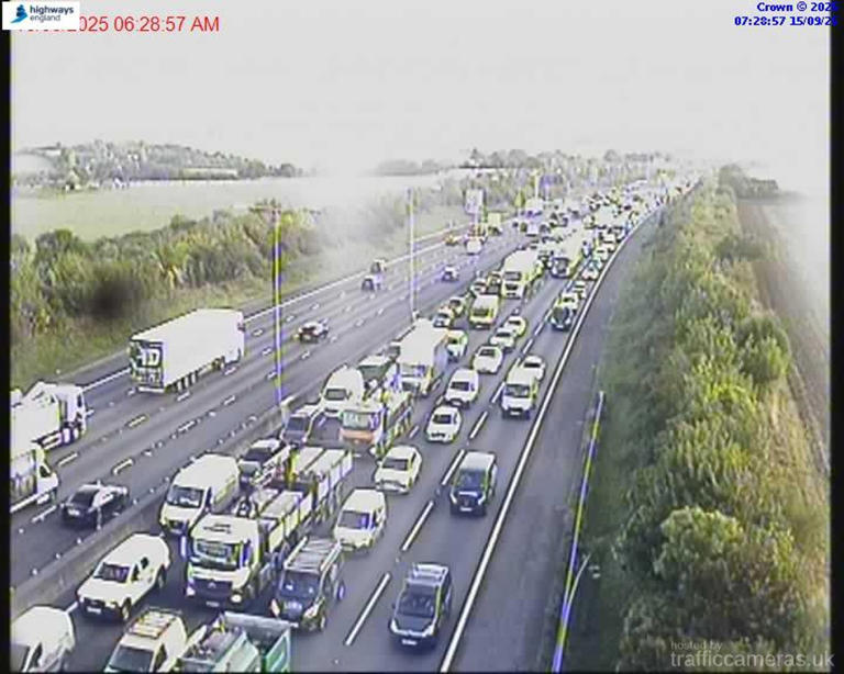 London travel news LIVE: M25 reopens after lorry collides with bridge ...