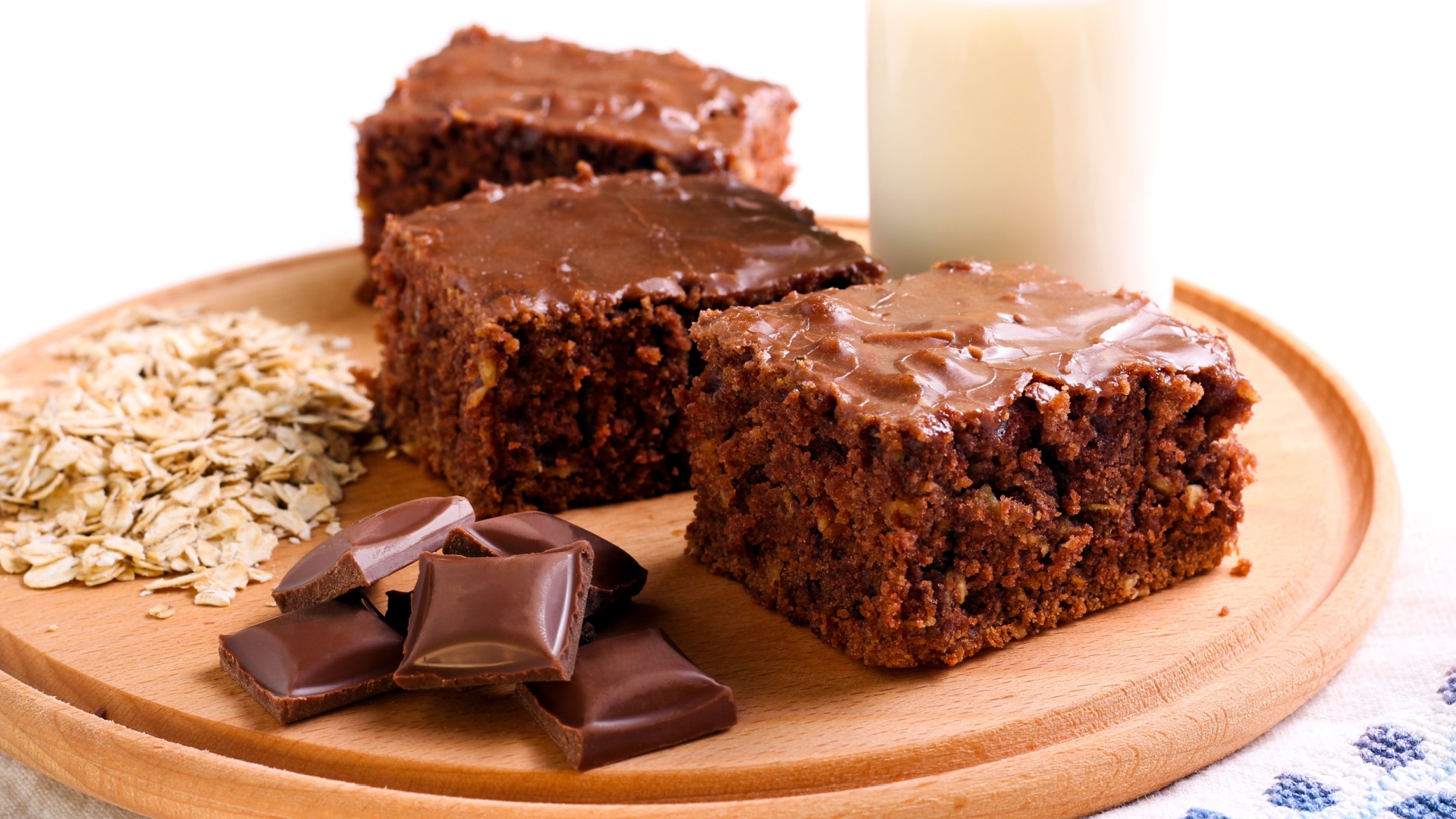 Easy Oatmeal Brownies Made Without Flour, Eggs Or Butter