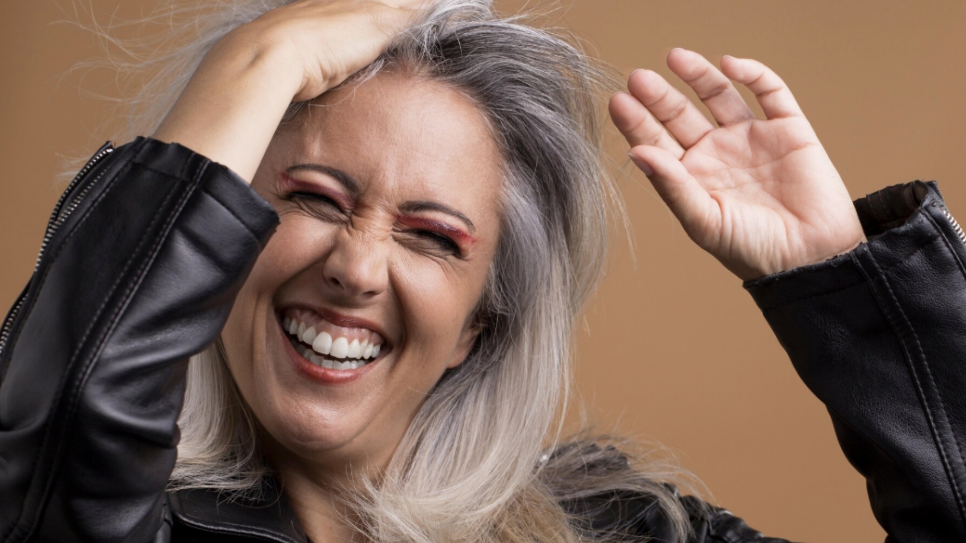 Gray Hair: What Really Changes When You Accept Your Color
