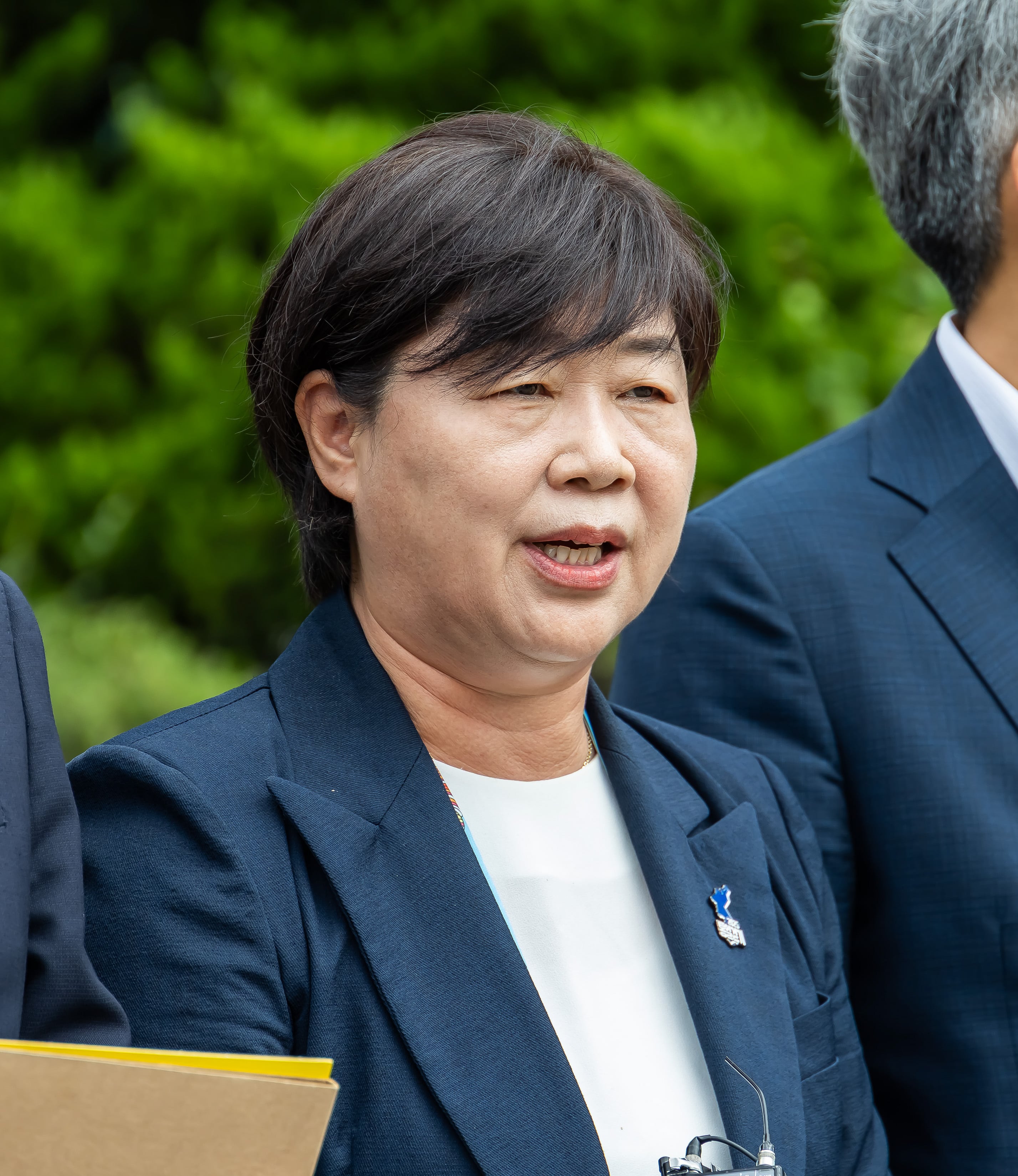Democratic Party demands Chief Justice Cho's resignation or impeachment