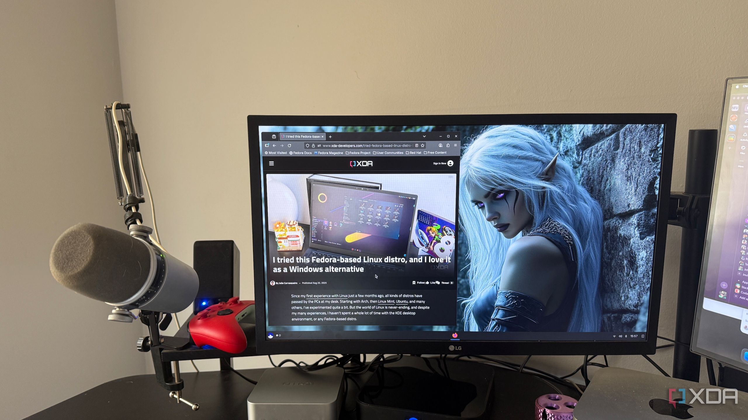 This niche Fedora-based Linux distro ‘just works’ and stays out of your ...